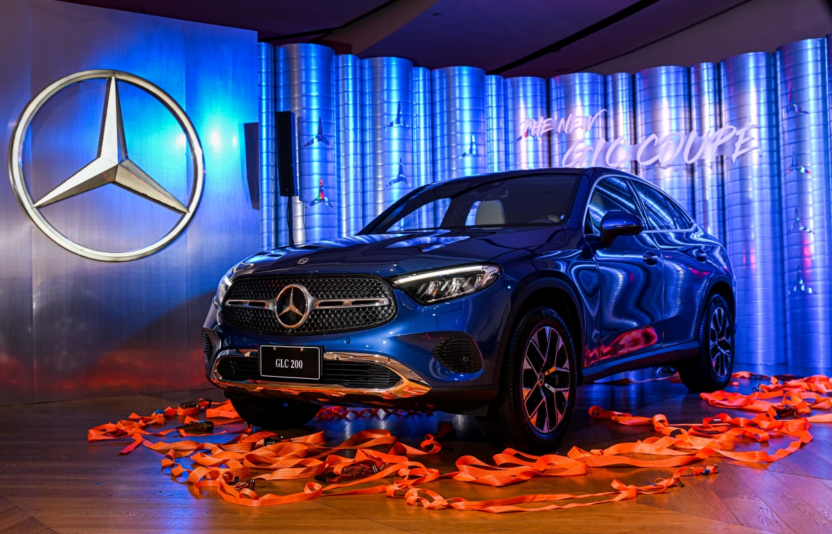 賓士休旅車系人氣王 全能跑旅 The new GLC Coupé 勁化登場 建議售價289萬元起 - 試車頻道 TCar